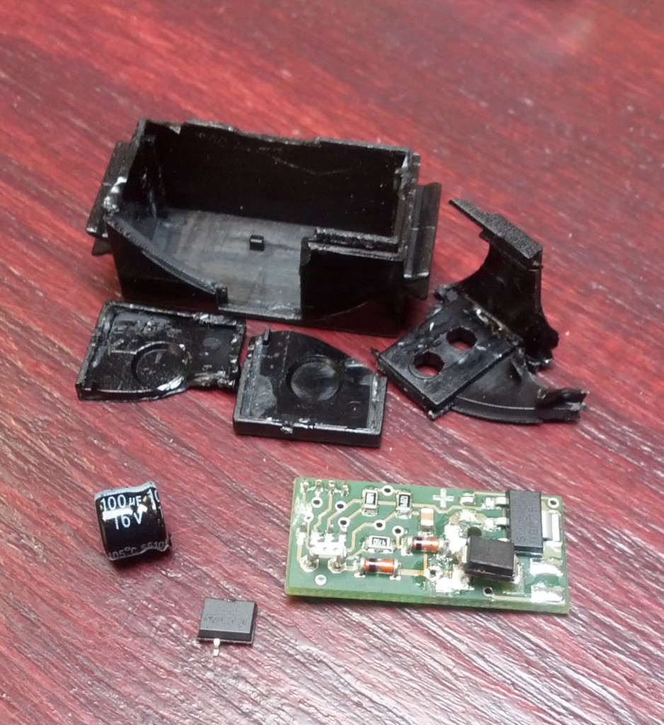 Reverse engineering the Fischertechnik blinker at Compdigitec Labs